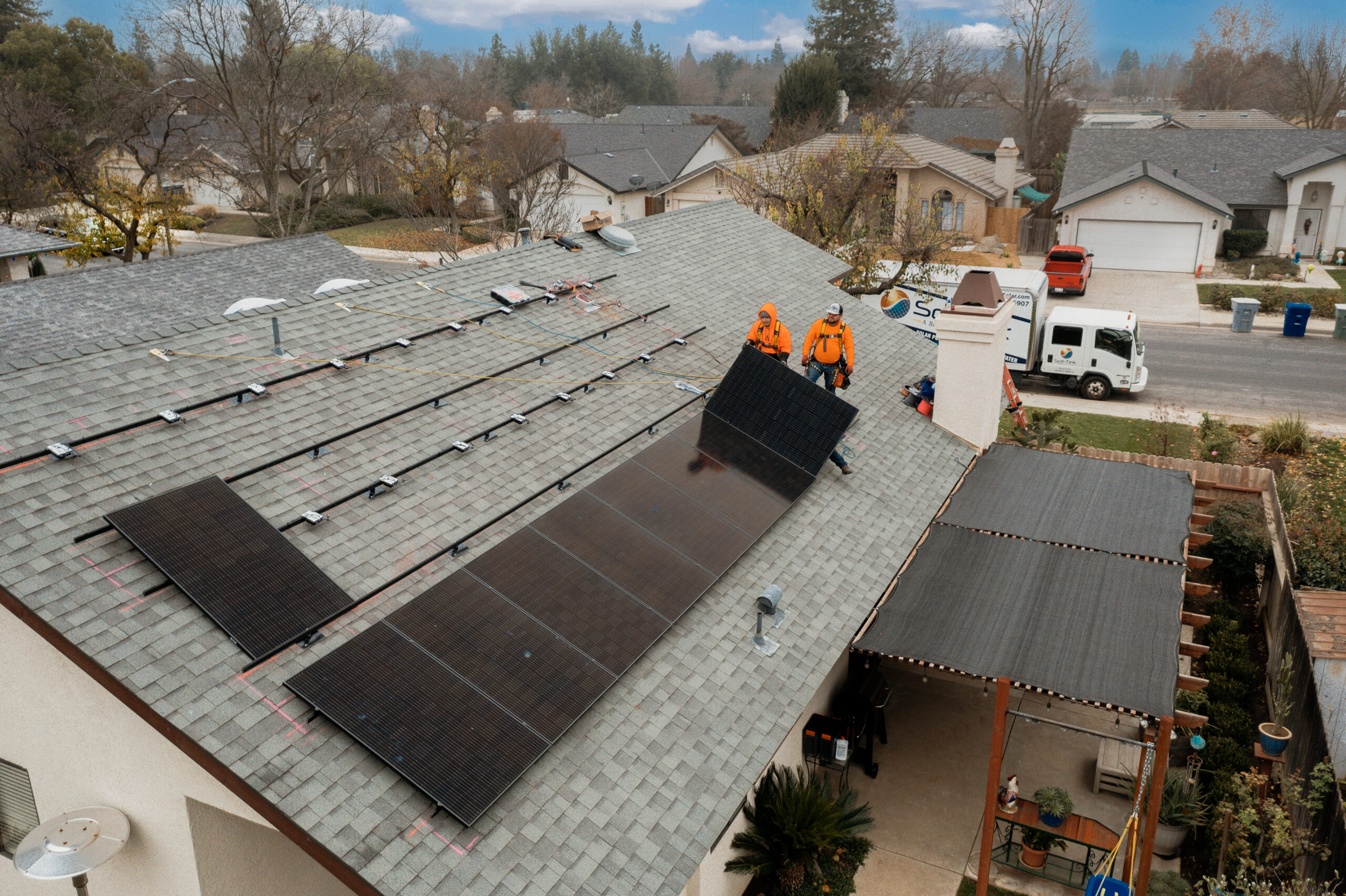 How many solar panels does it take to power a home? - Sol-Tek